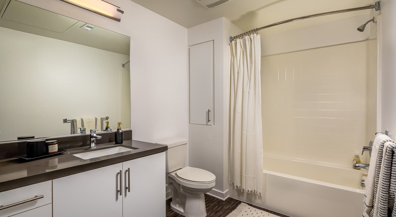 Apartments for Rent in Downtown Los Angeles, CA | Gallery